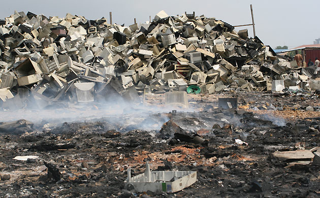 e-waste-burning | EcoMENA